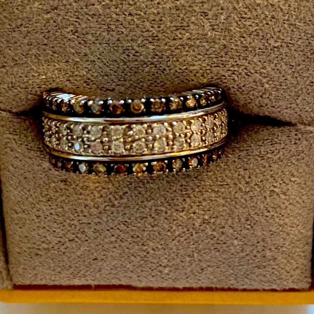 Beautiful Diamond Eternity Band 14k - Gem